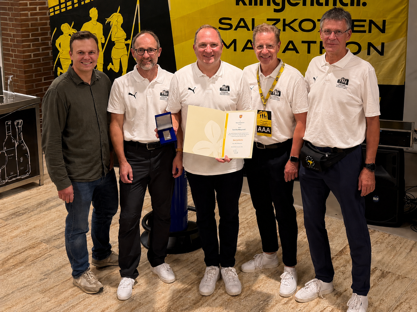 Besondere Ehrung für den Motor des Salzkotten Marathons – Salzkotten ...